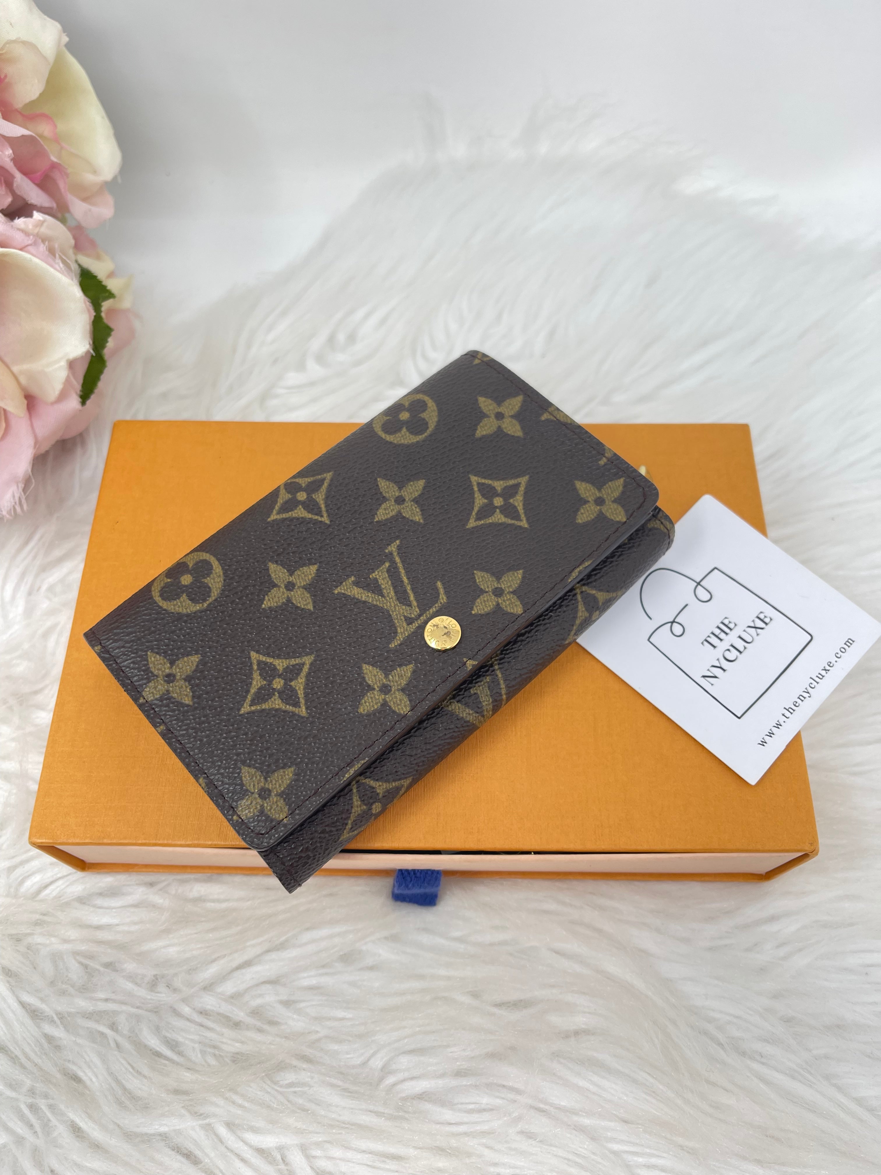 Tressor Monogram SKU6593 – THENYCLUXE
